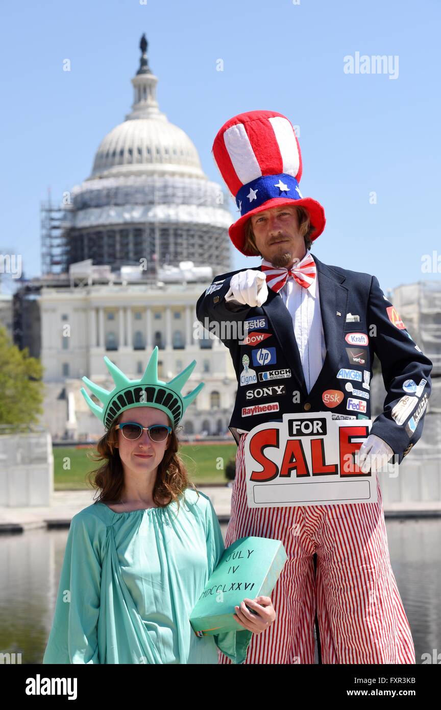 Washington, DC, USA. 17th Apr, 2016. People dressed as Uncle Sam and ...