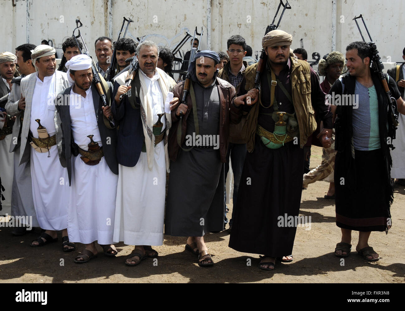 Sanaa, Yemen. 17th Apr, 2016. Yemeni tribesmen take part in a tribal ...