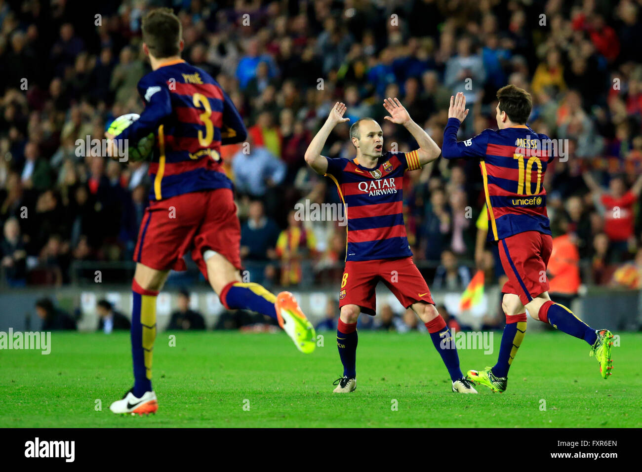 Barcelona. 17th Apr, 2016. FC Barcelona's Lionel Messi (R) celebrates ...