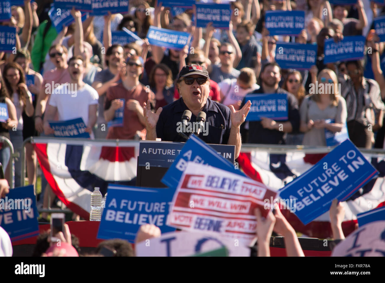 Brooklyn, USA. 17th April 2016. Actor Danny DeVito introduces his ...