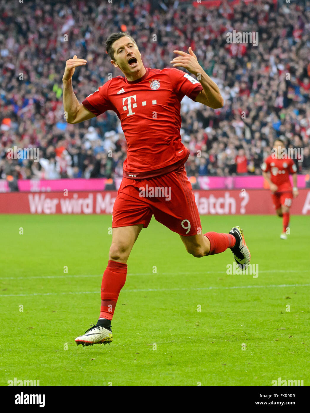 Bayern Munich's Robert Lewandowski celebrates during the Bundesliga ...