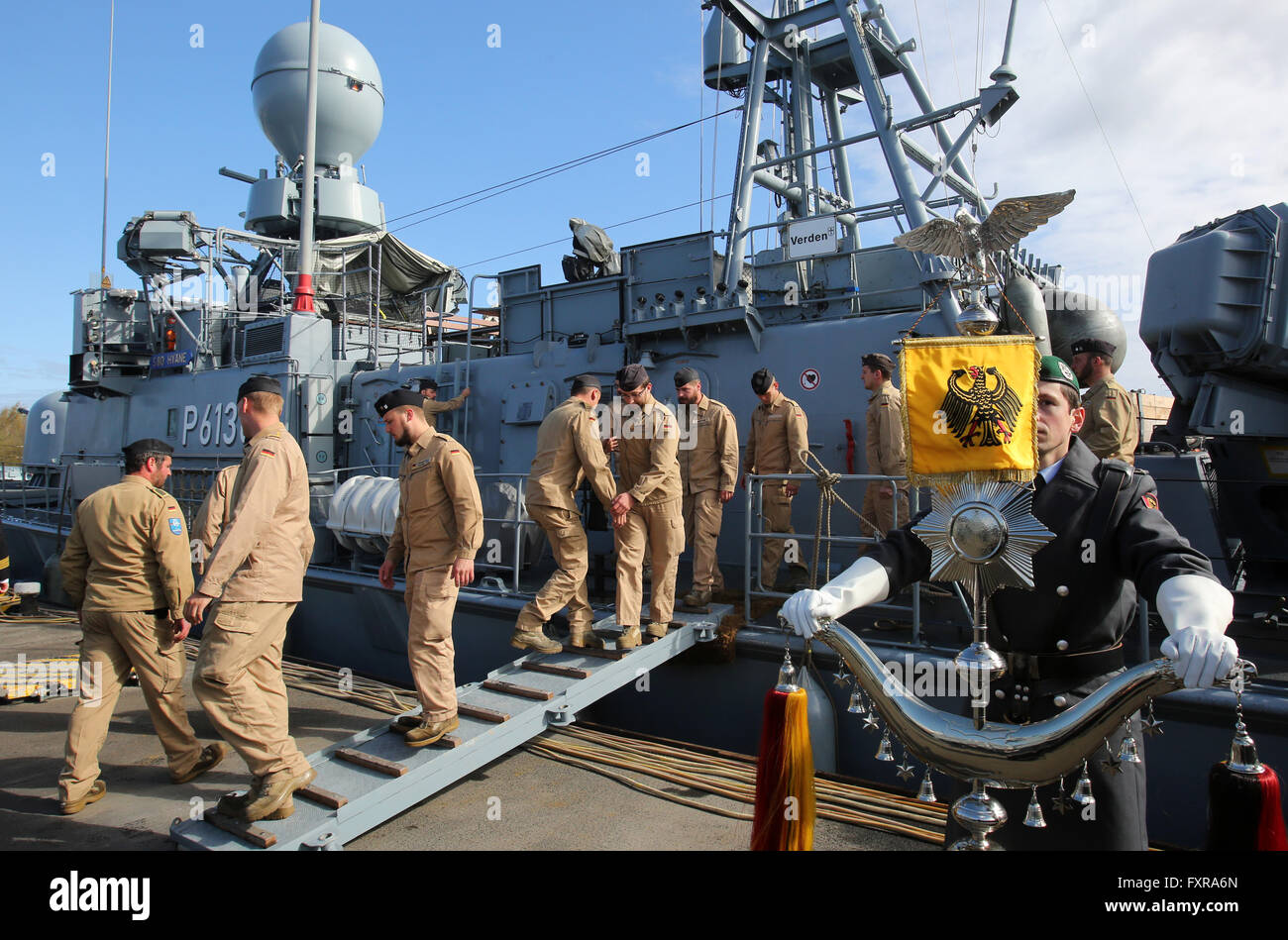 Fast attack craft hi-res stock photography and images - Alamy