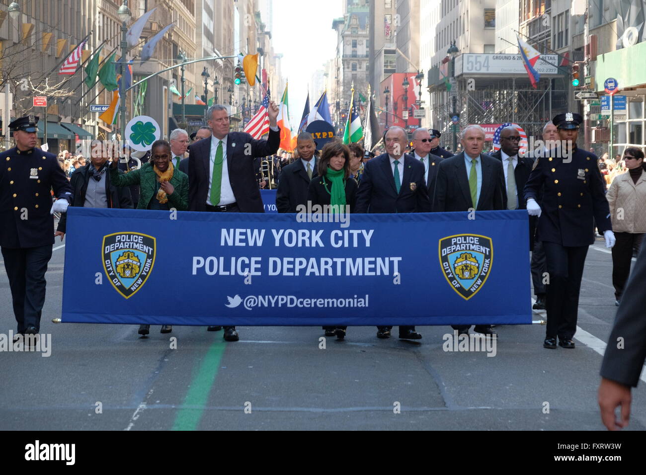 Mayor Deblasio marches in the 2016 St Patricks Day Parade Featuring ...