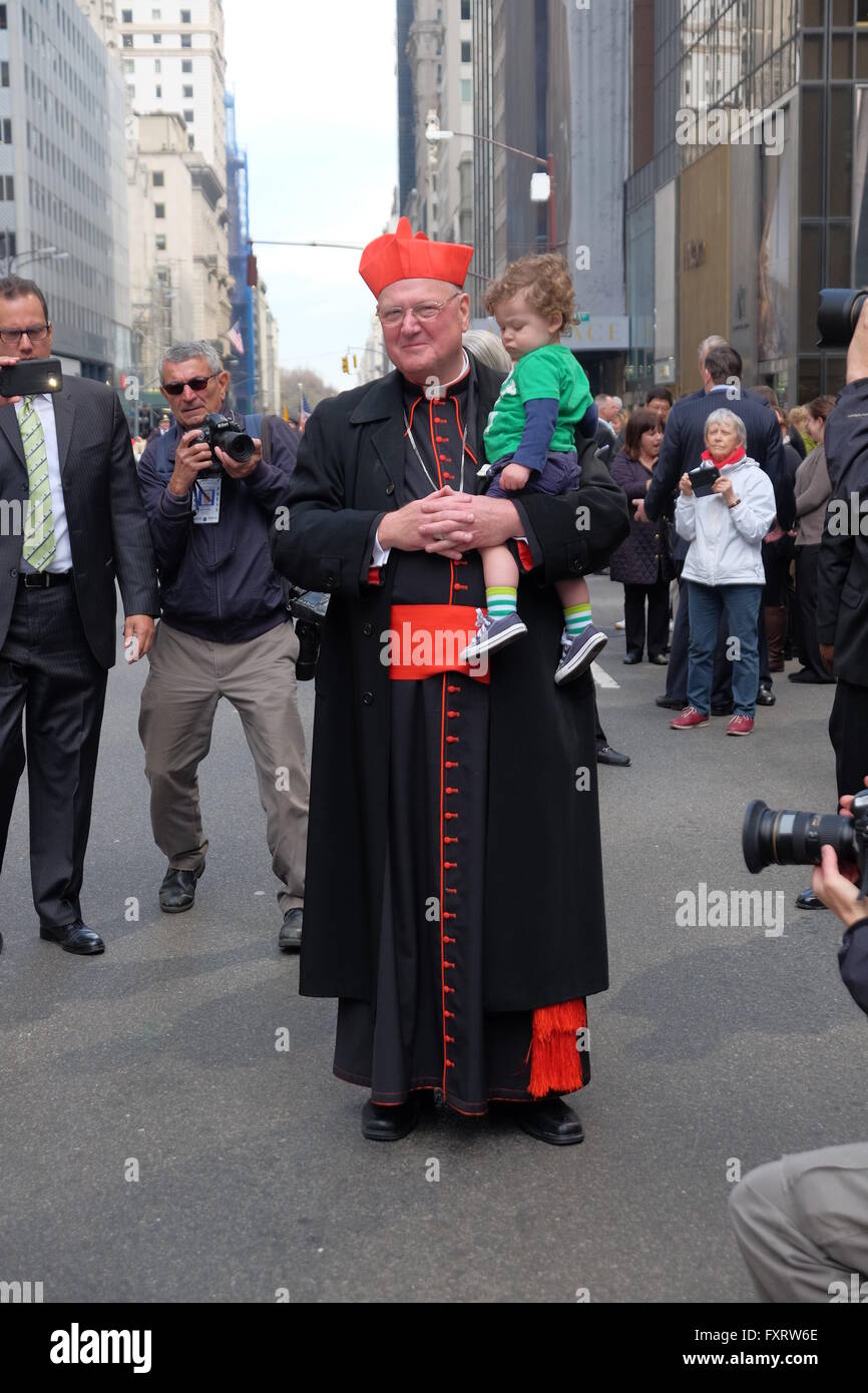 Mayor Deblasio marches in the 2016 St Patricks Day Parade Featuring ...
