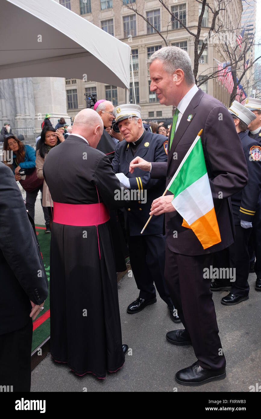 Mayor Deblasio marches in St Patricks parade Featuring: Atmosphere ...
