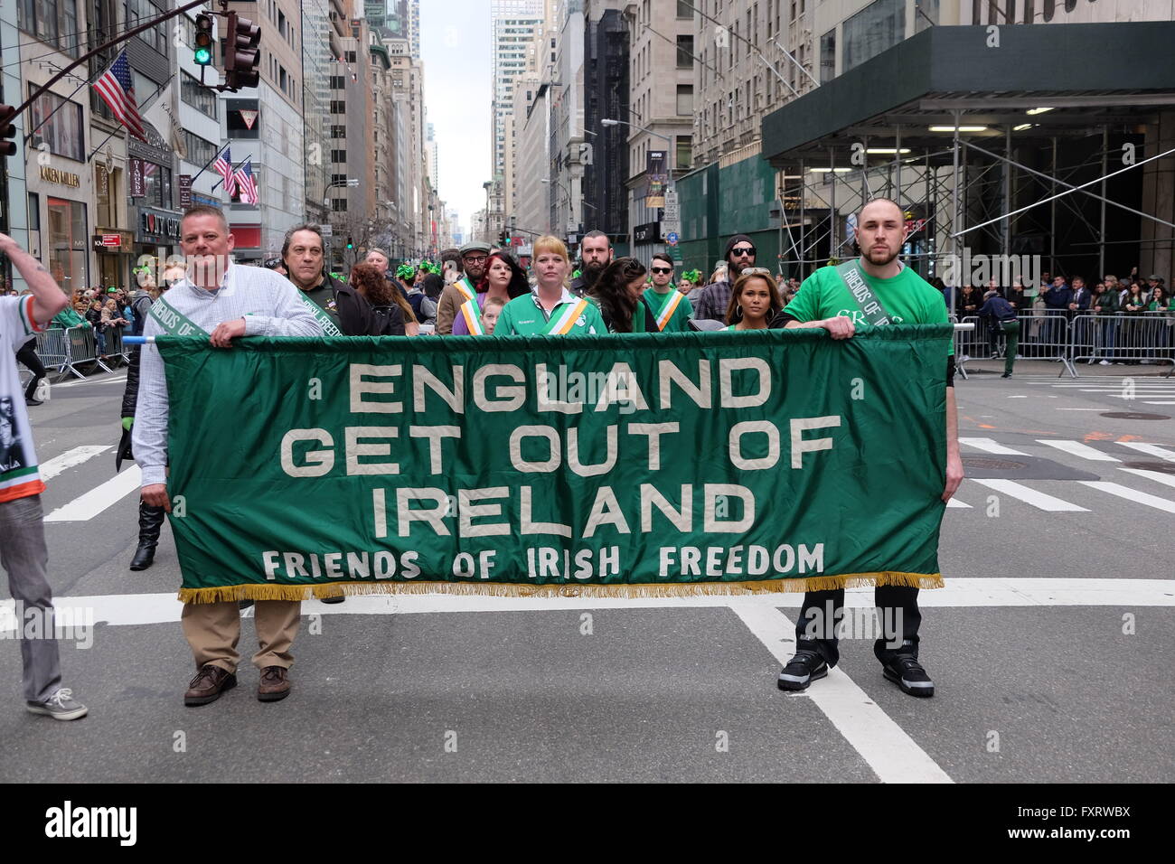 Mayor Deblasio marches in St Patricks parade Featuring: Atmosphere ...