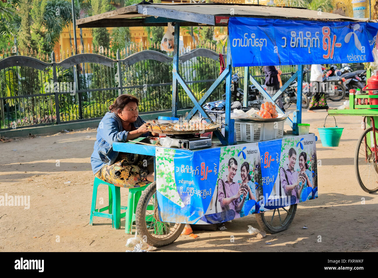 Roadside food seller hi-res stock photography and images - Alamy