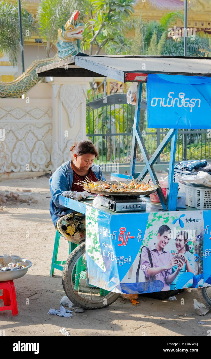 Roadside food seller hi-res stock photography and images - Alamy