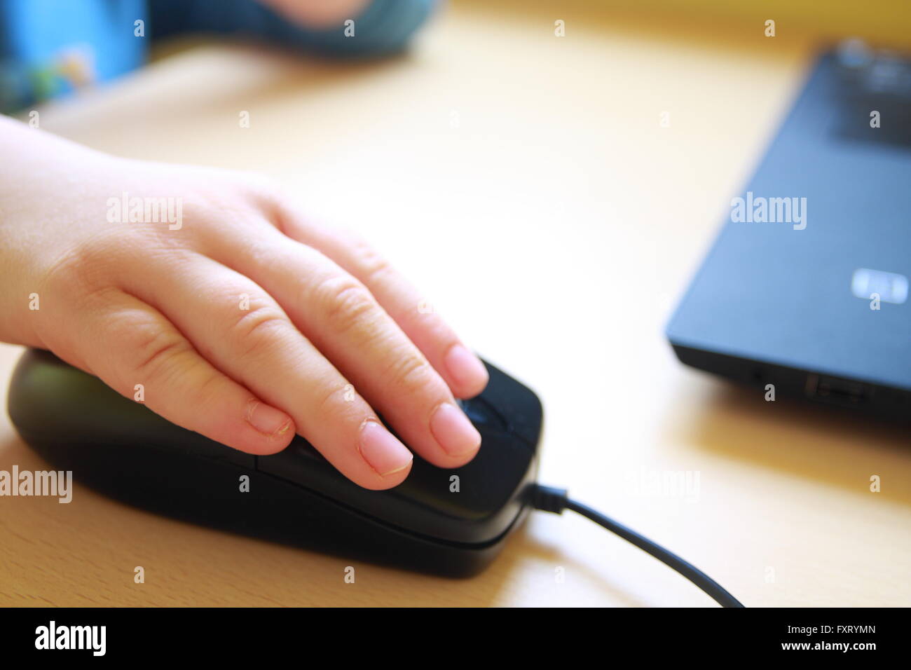Hand computer mouse game hi-res stock photography and images - Alamy