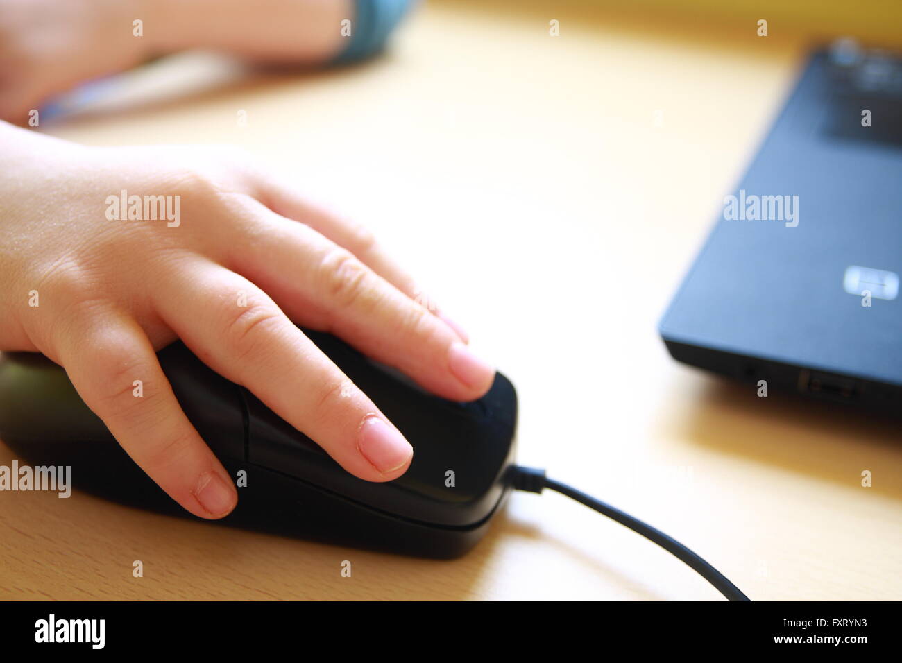 Hand computer mouse game hi-res stock photography and images - Alamy