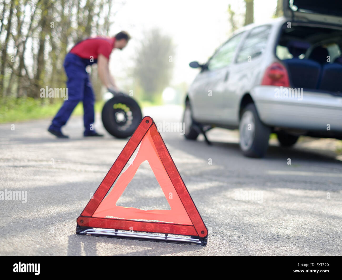 Car Flat Tire High Resolution Stock Photography and Images - Alamy