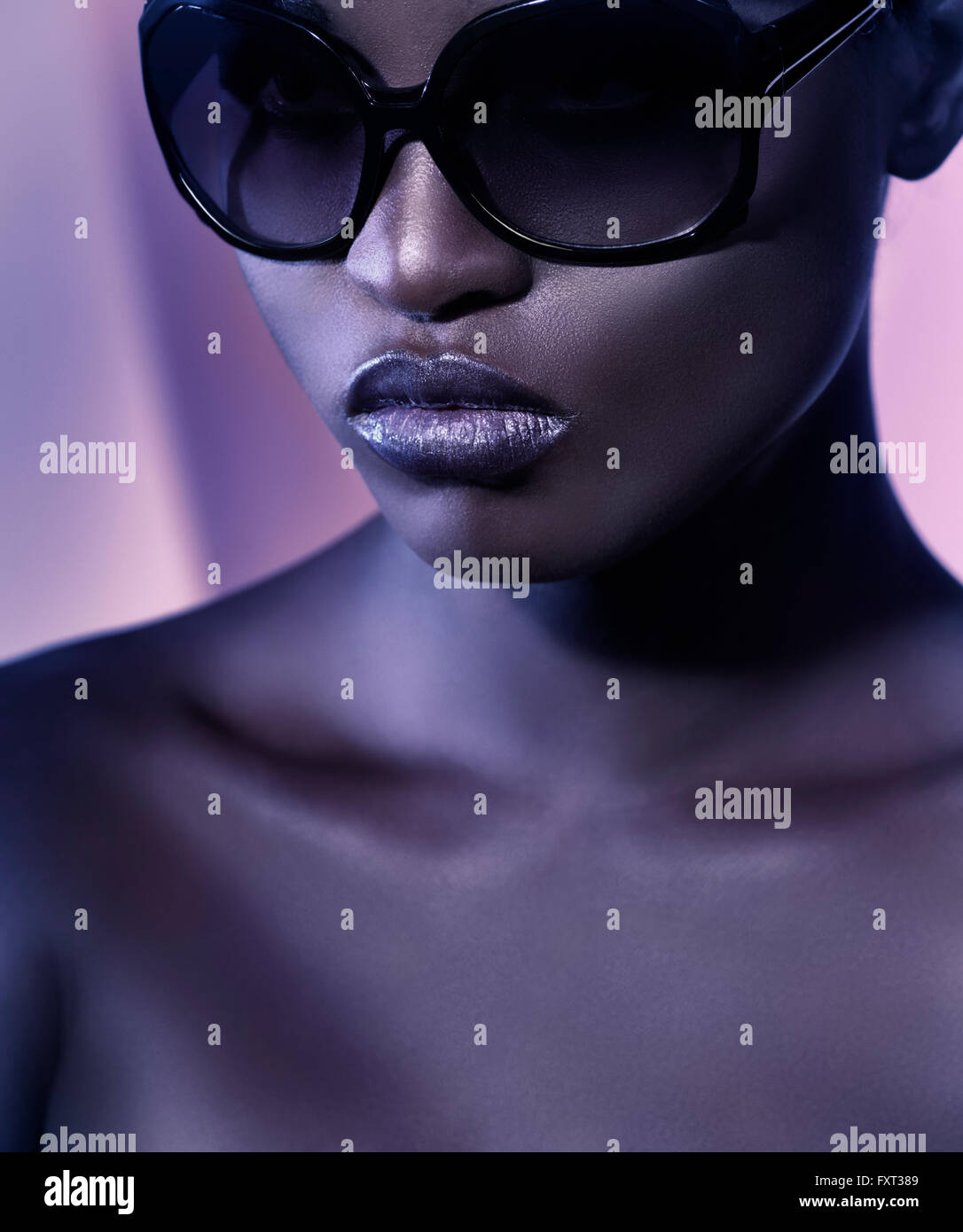 Woman Cleavage Beauty High Resolution Stock Photography and Images - Alamy