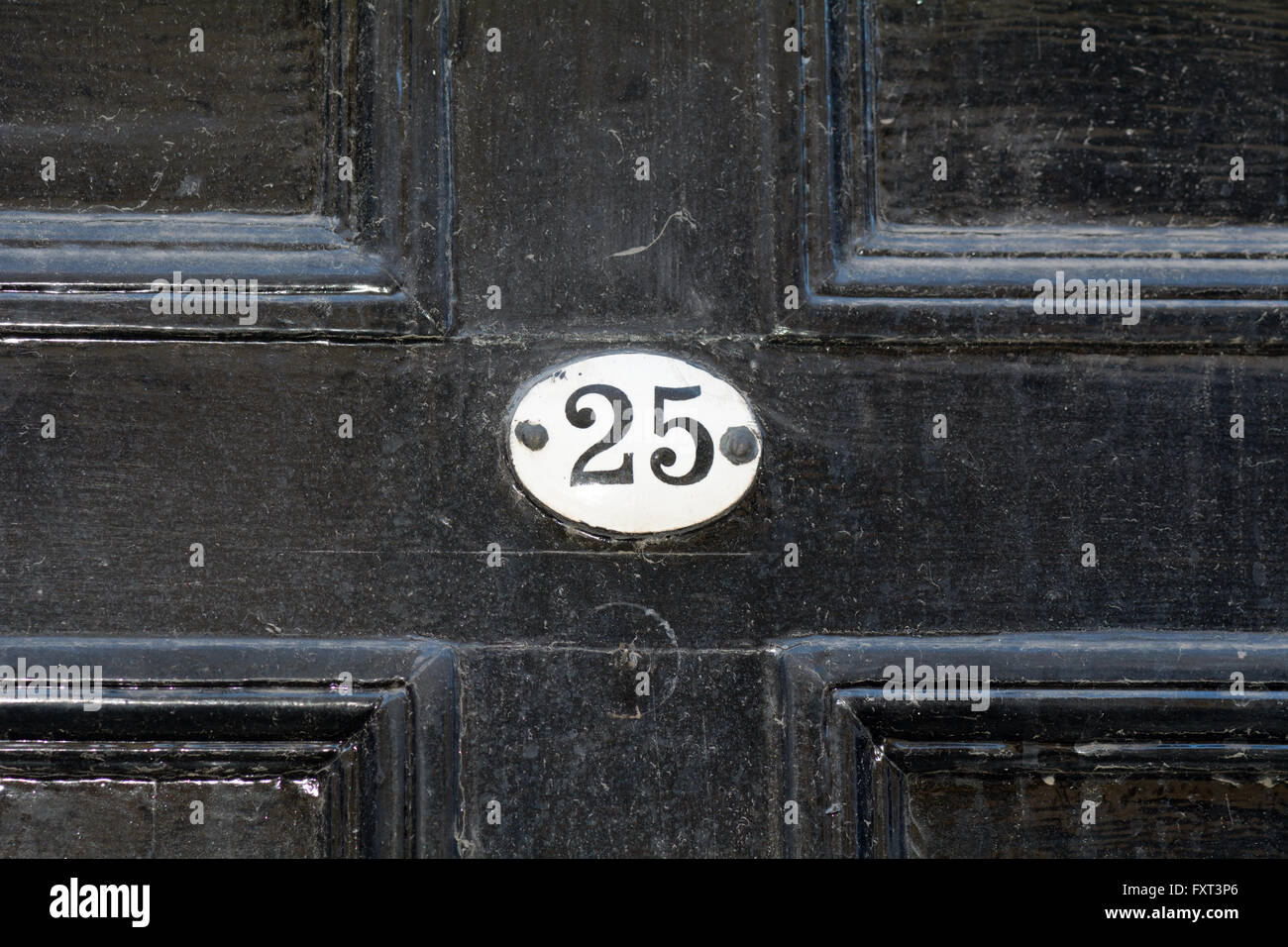 House number 25 sign on door to property Stock Photo - Alamy