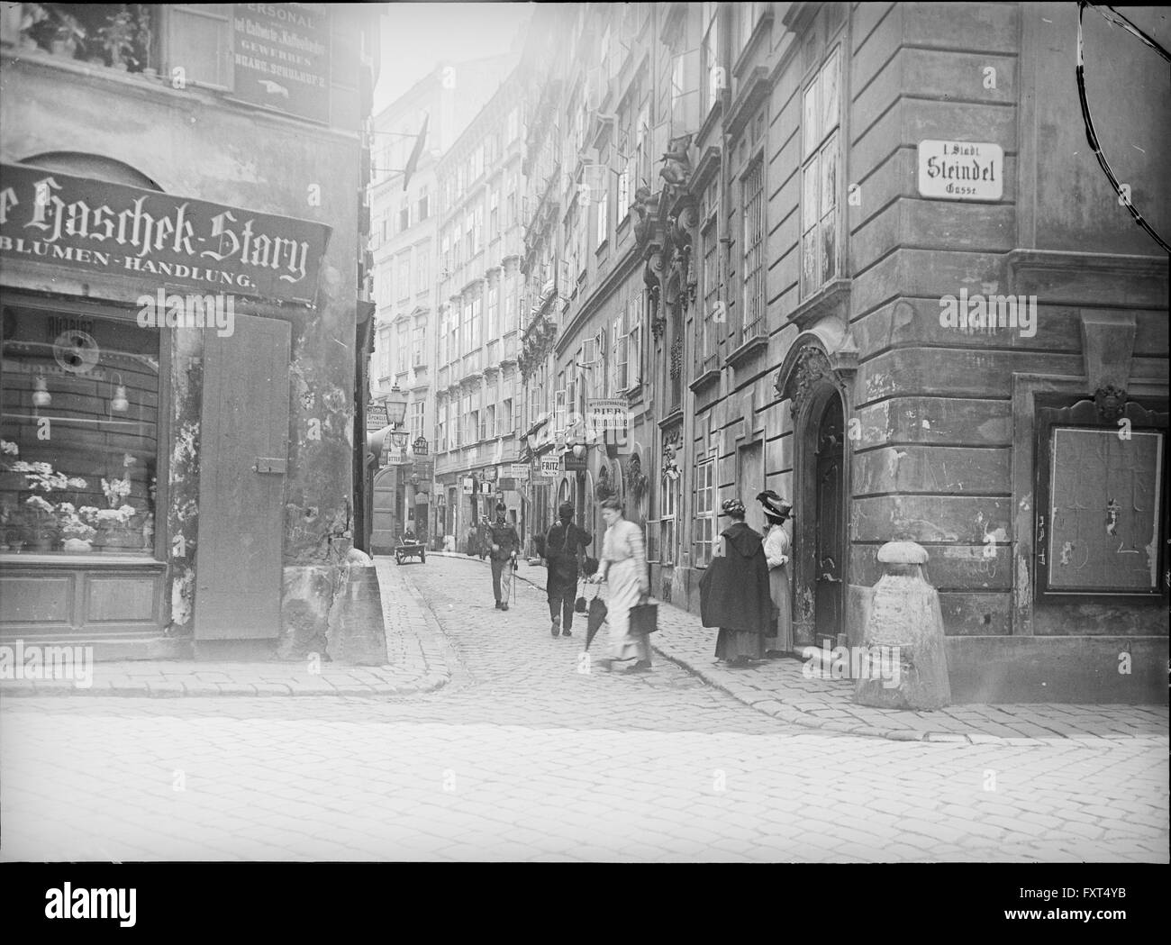 Wien, 1, Kurrentgasse 2ff Stock Photo - Alamy