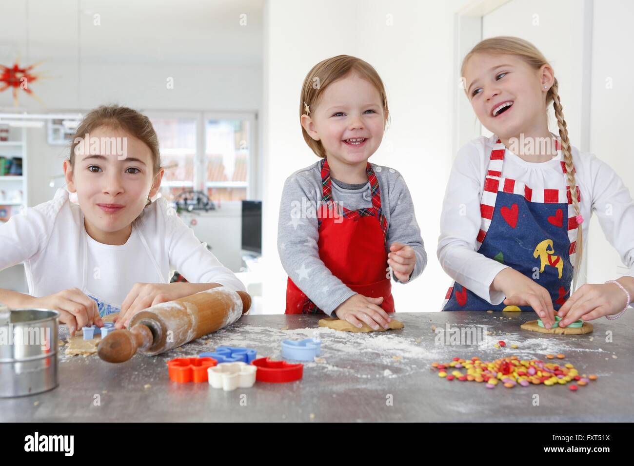 Making cookies hi-res stock photography and images - Alamy