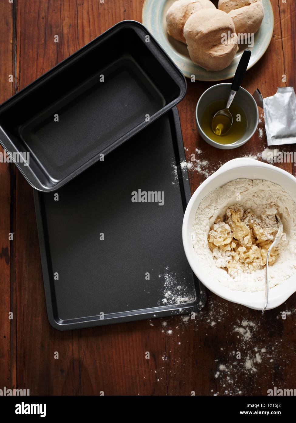 Baking trays hi-res stock photography and images - Alamy