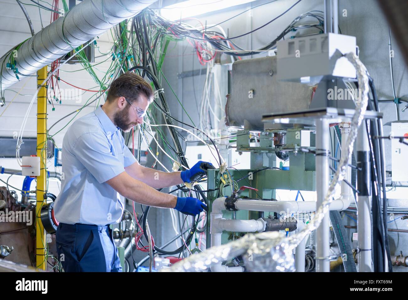 Young engineer train hi-res stock photography and images - Alamy