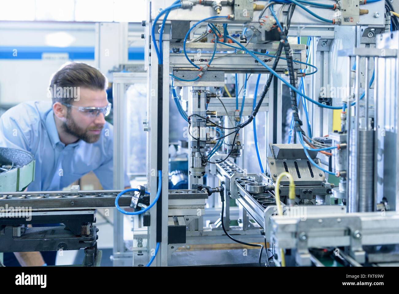 Auto Parts Factory High Resolution Stock Photography and Images - Alamy