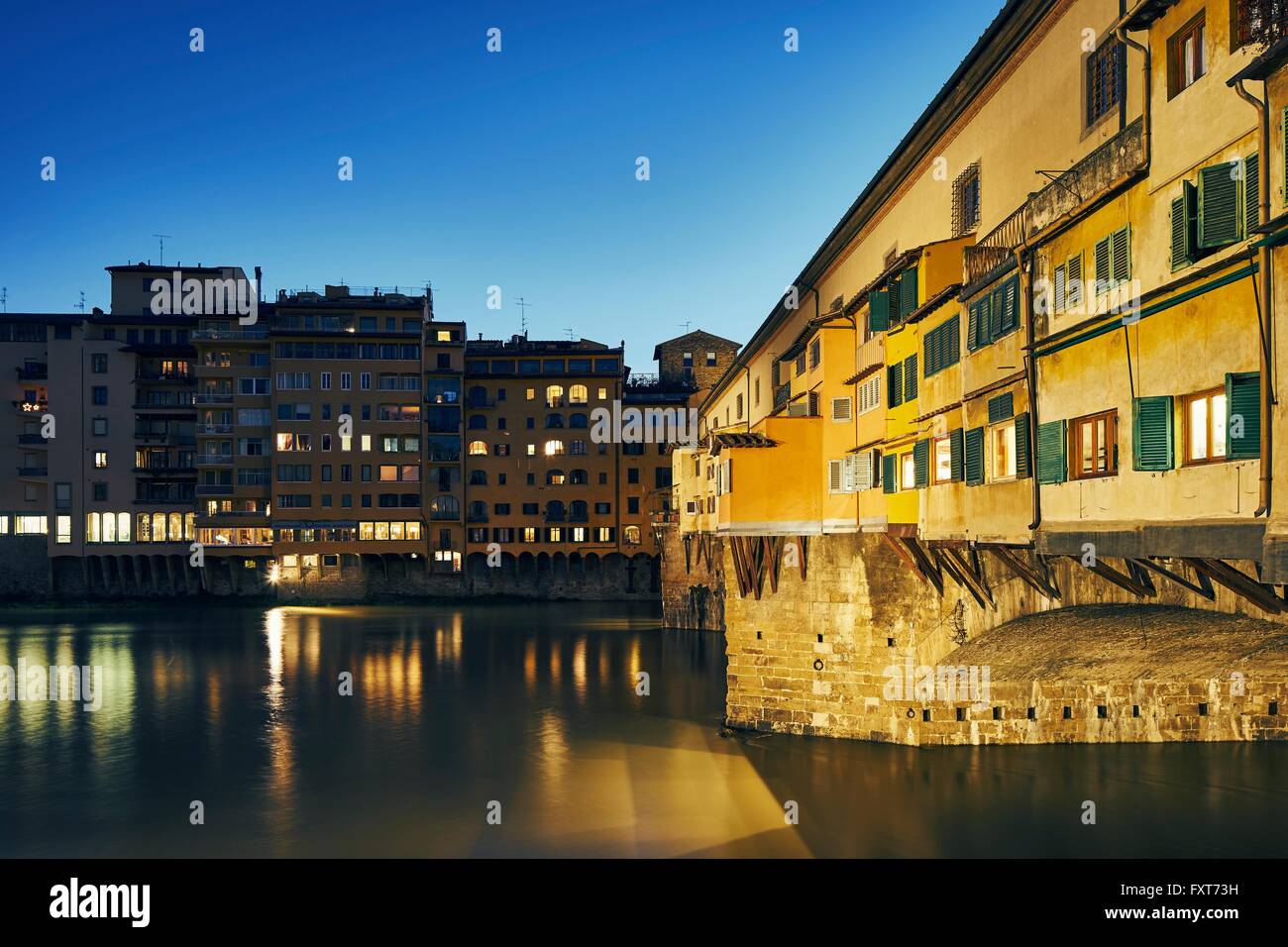 Night arno river hi-res stock photography and images - Alamy