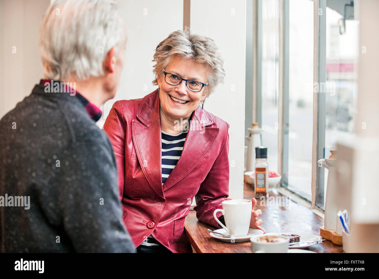 Cafe window seat hi-res stock photography and images - Alamy