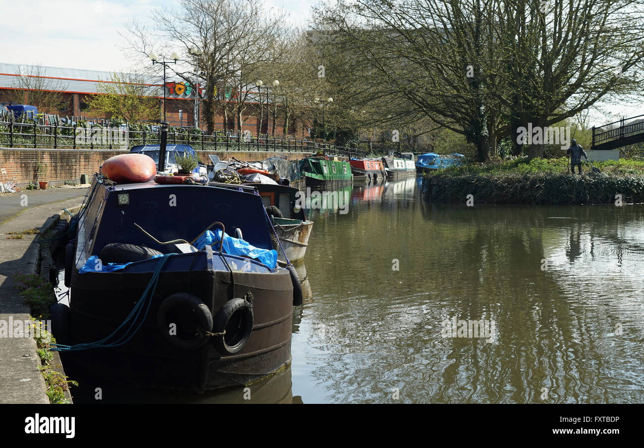 Kennet island hi-res stock photography and images - Alamy