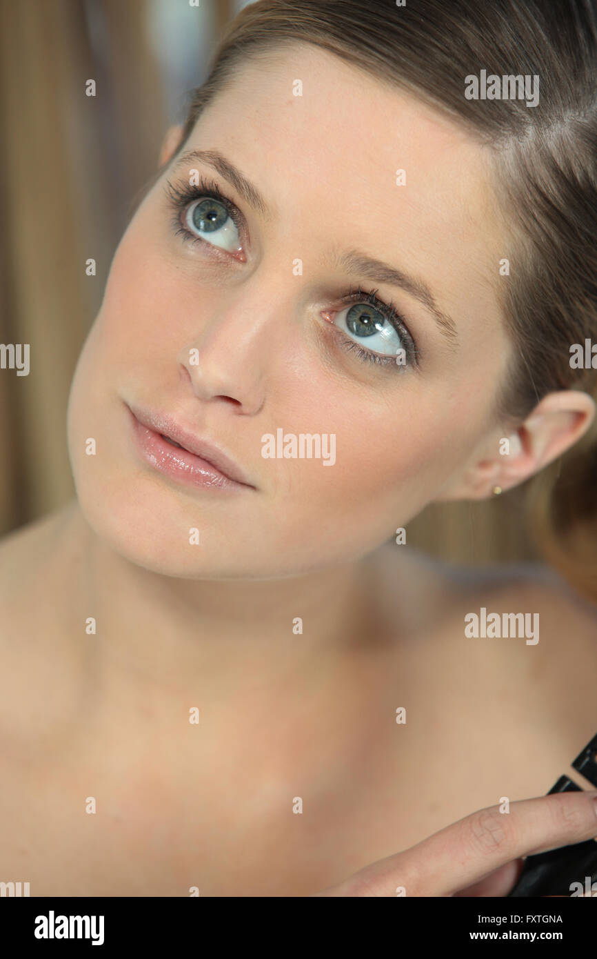 Suggestive pose woman hi-res stock photography and images - Alamy