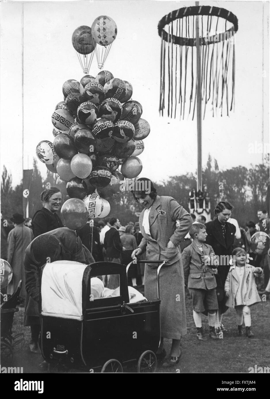 Perambula hi-res stock photography and images - Alamy