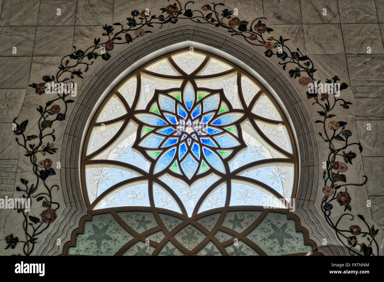 Sheikh Zayed Grand Mosque - intricate detail of a window Stock Photo ...