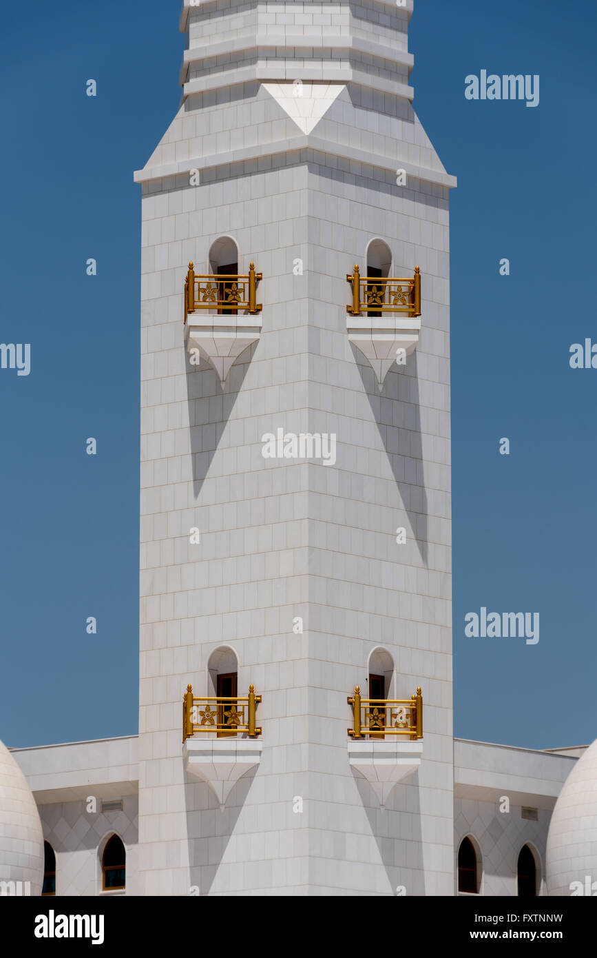 Sheikh Zayed Grand Mosque, Abu Dhabi - minaret Stock Photo - Alamy