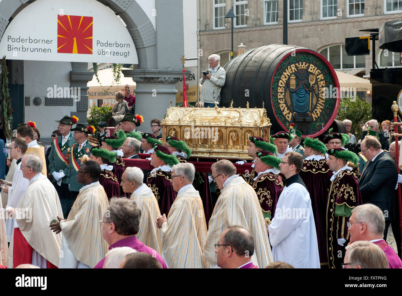 Deutschland nordrhein westfalen paderborn libori fest rathaus hi-res ...