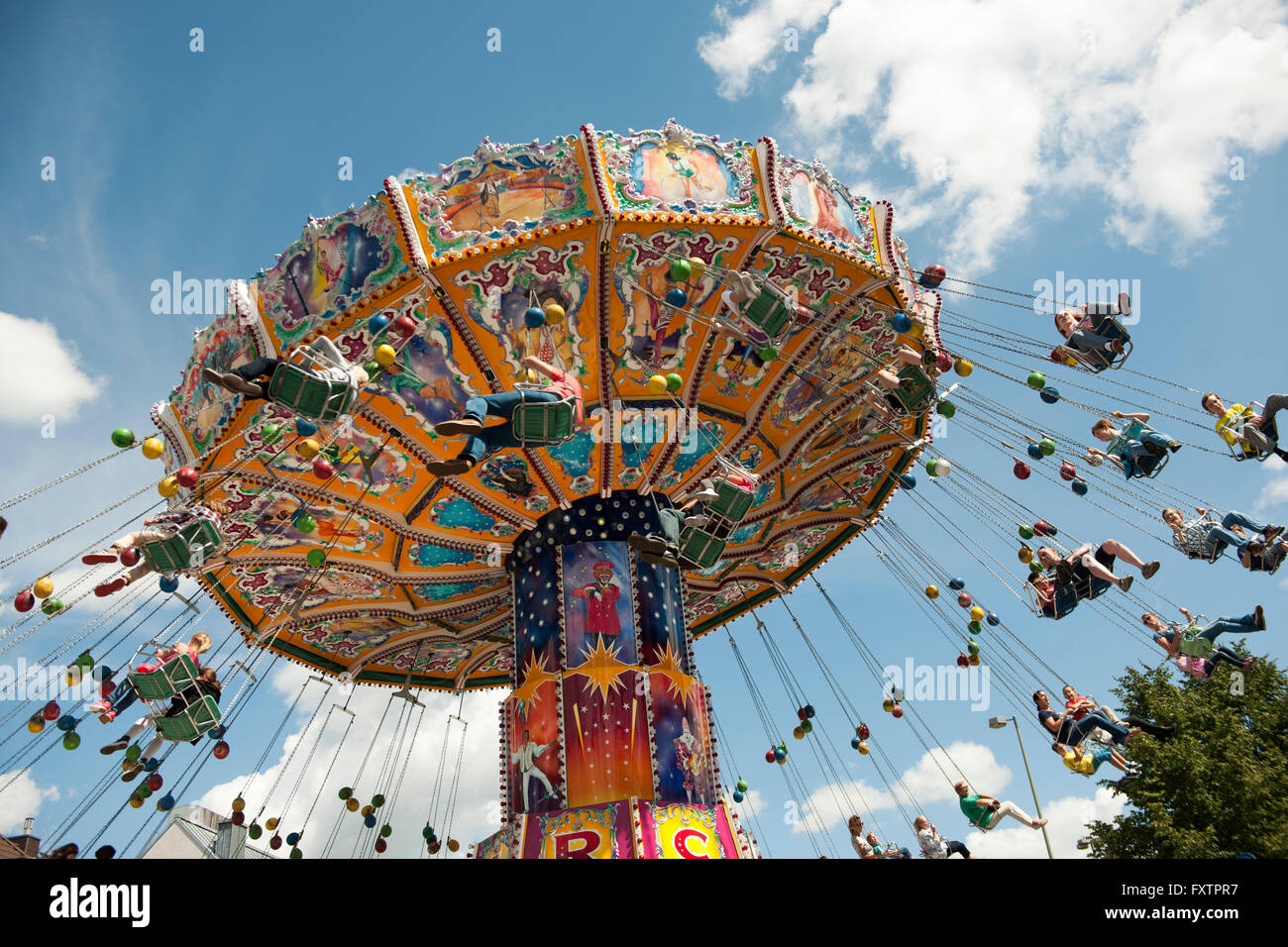 Deutschland, Nordrhein-Westfalen, Paderborn, Libori-Fest, Kirmes am ...