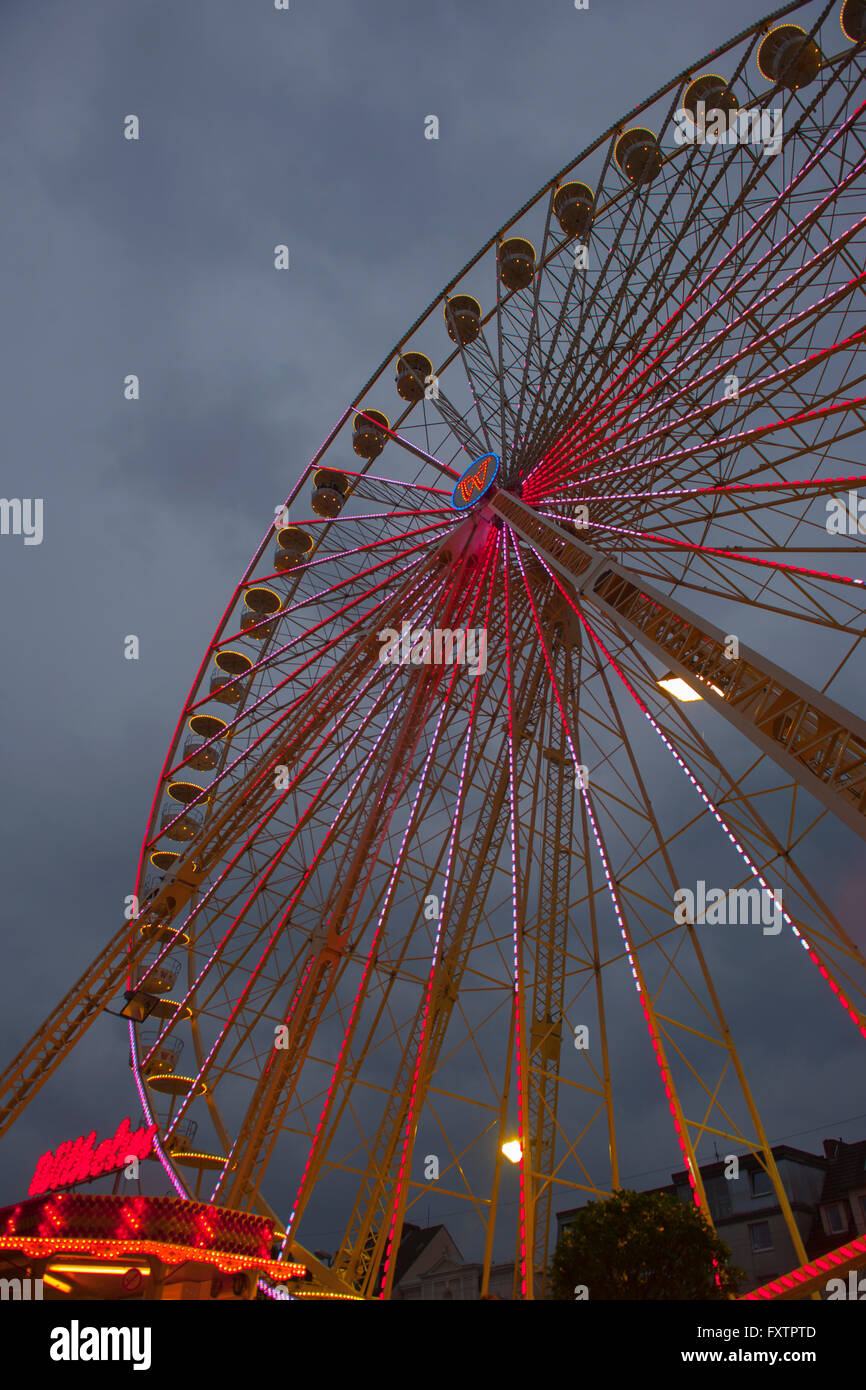 Deutschland nordrhein westfalen paderborn libori fest kirmes hi-res ...