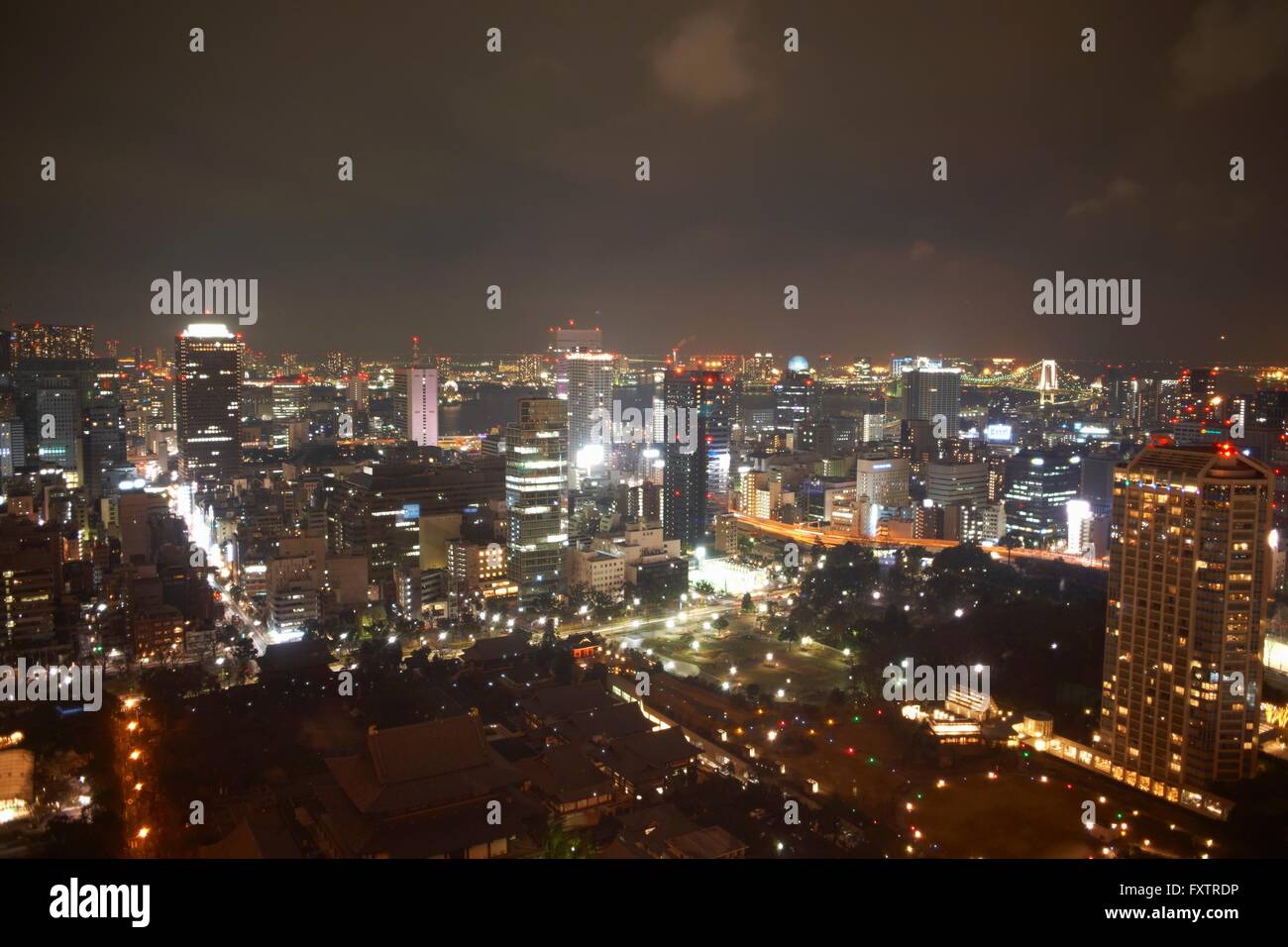 Skyscraper cityscape at night, Tokyo, Japan Stock Photo - Alamy Skyscraper cityscape at night, Tokyo, Japan Stock Photo - Alamy