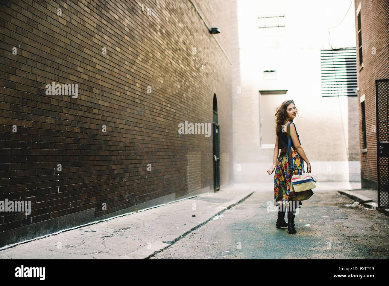 Alley perspective urban usa hi-res stock photography and images - Alamy