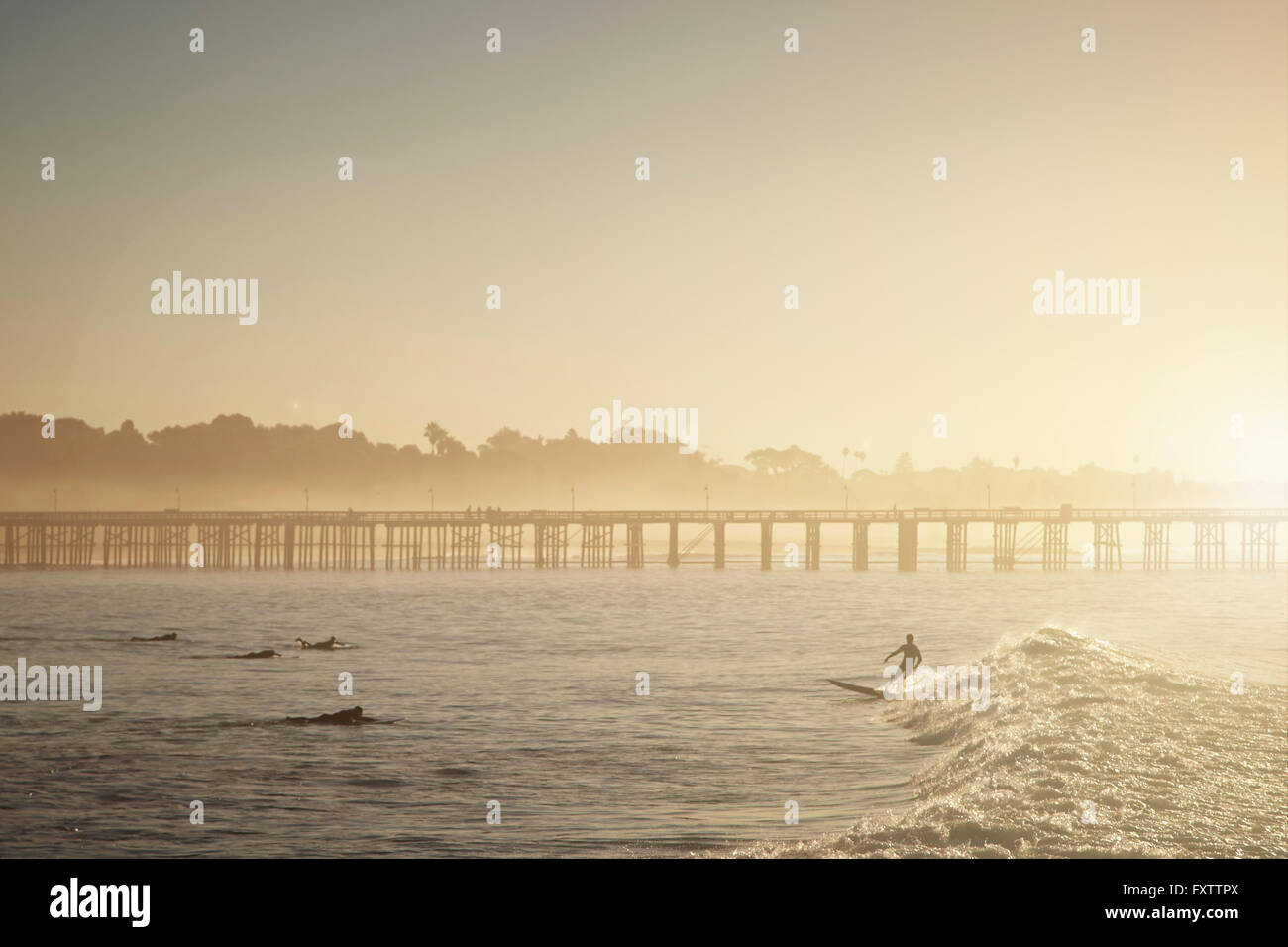 Surfer in pacific ocean hi-res stock photography and images - Alamy
