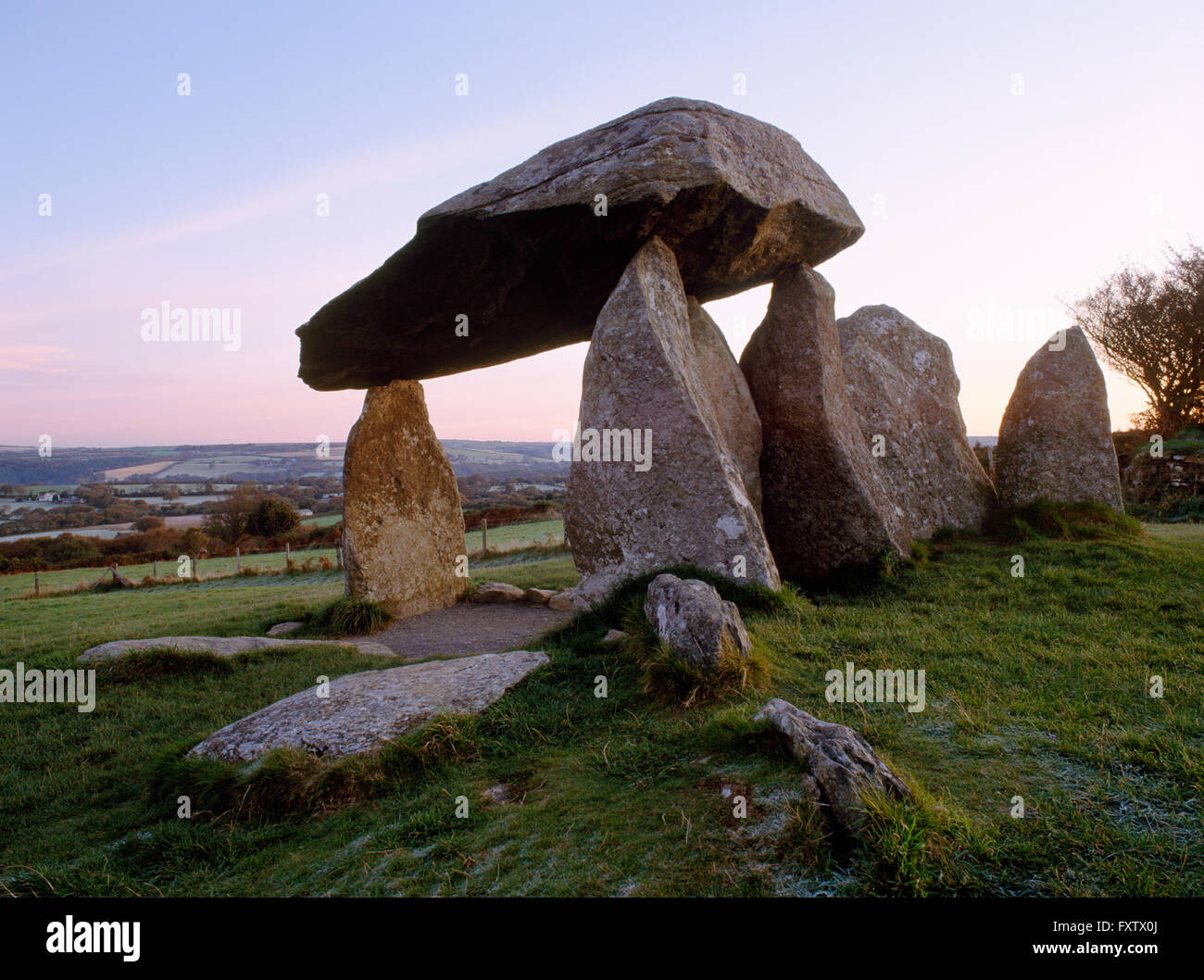 Pentre Ifan Burial chamber at sunrise. A megalithic chambered tomb ...
