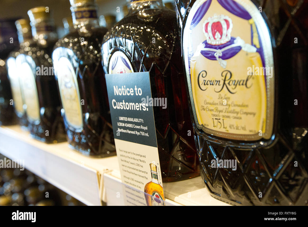 Crown royal whiskey hi-res stock photography and images - Alamy