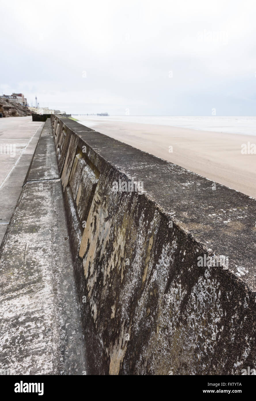 Seawalls hi-res stock photography and images - Alamy