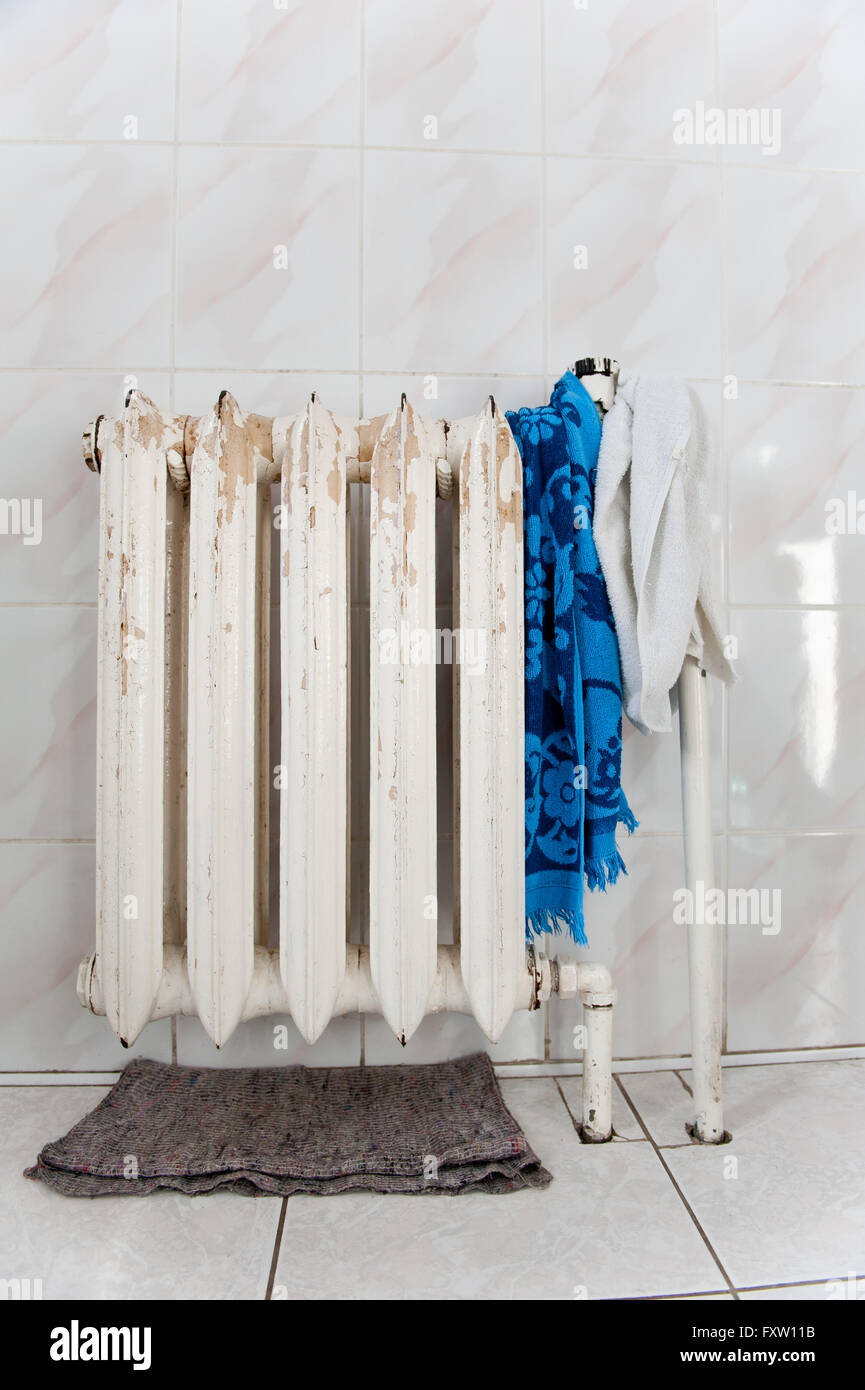 Hot water radiator hi-res stock photography and images - Alamy