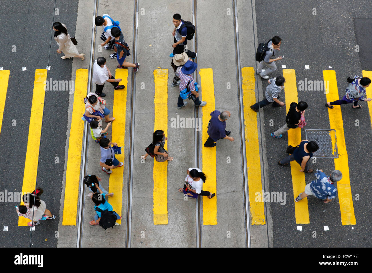 Yellow pedestrian crossing hi-res stock photography and images - Alamy