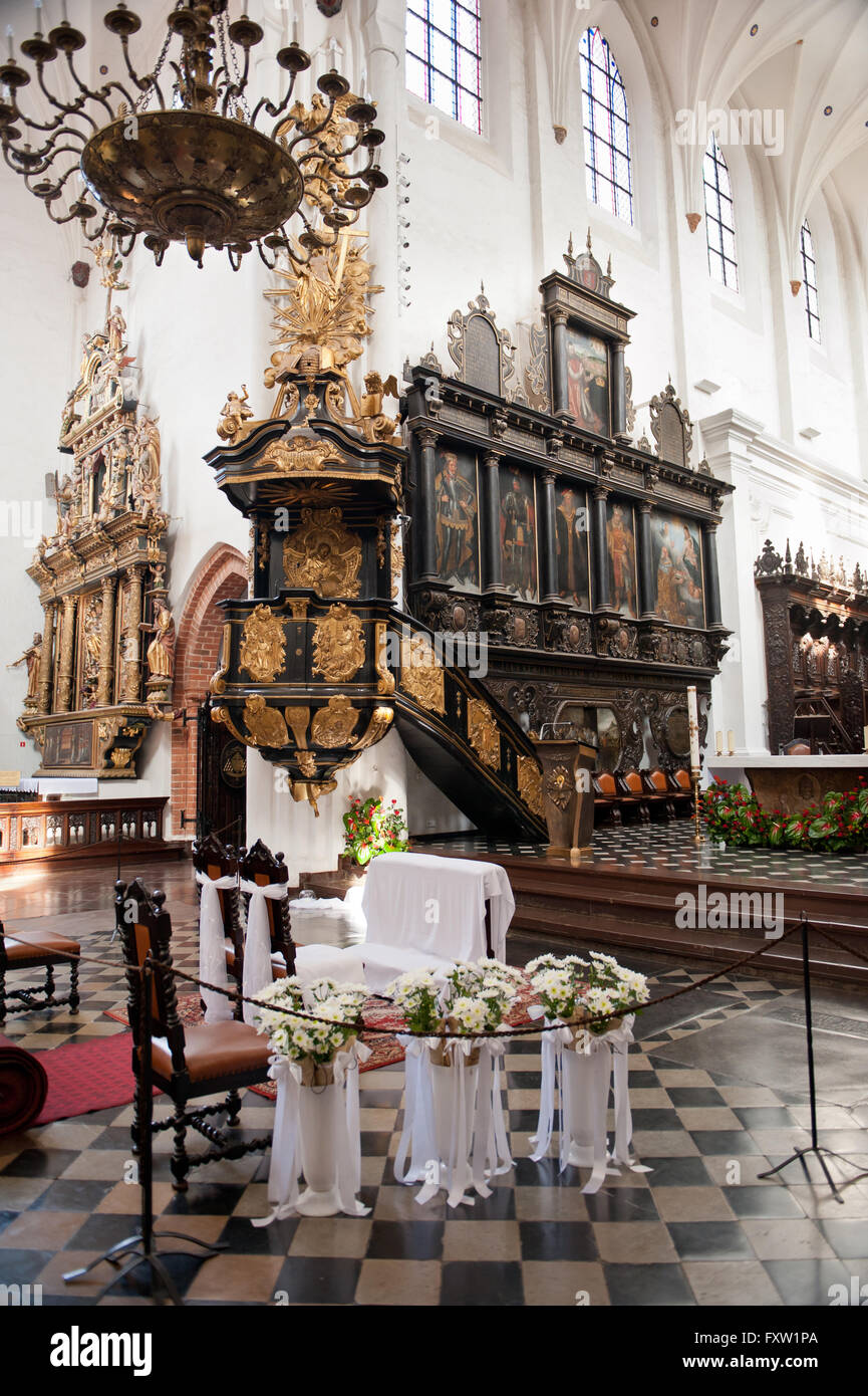 Church architecture transept hi-res stock photography and images - Alamy