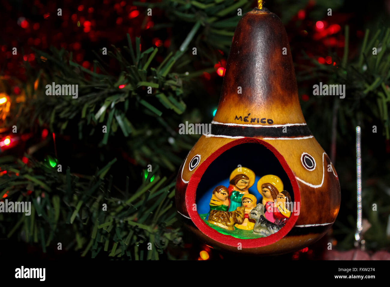Nativity christmas tree hi-res stock photography and images - Alamy