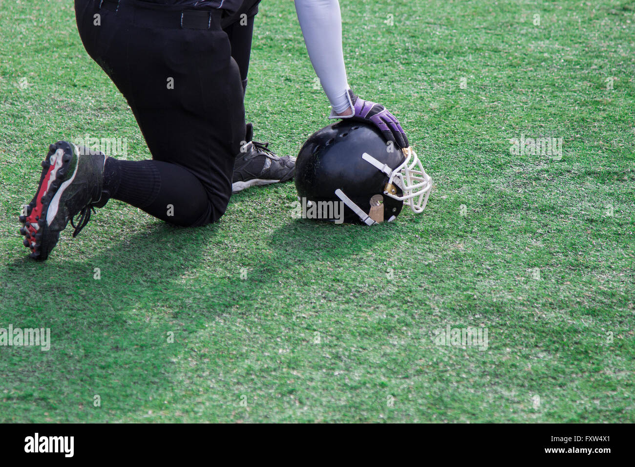 Touchdown one leg hi-res stock photography and images - Alamy