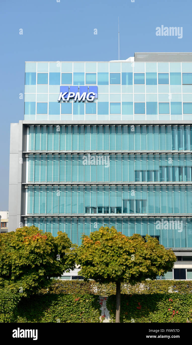 KPMG, Klingelhoeferstrasse, Tiergarten, Mitte, Berlin, Deutschland / Klingelhöferstrasse Stock ...