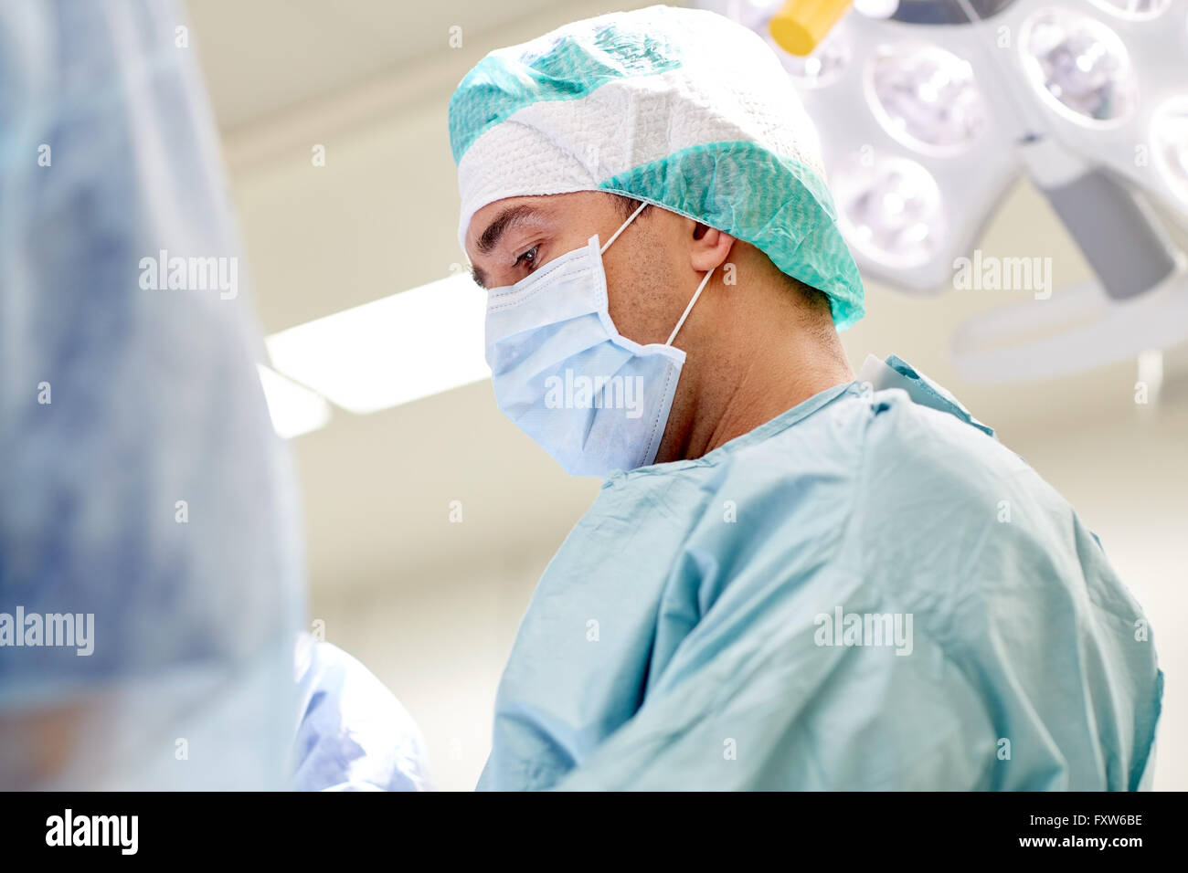 group of surgeons in operating room at hospital Stock Photo - Alamy