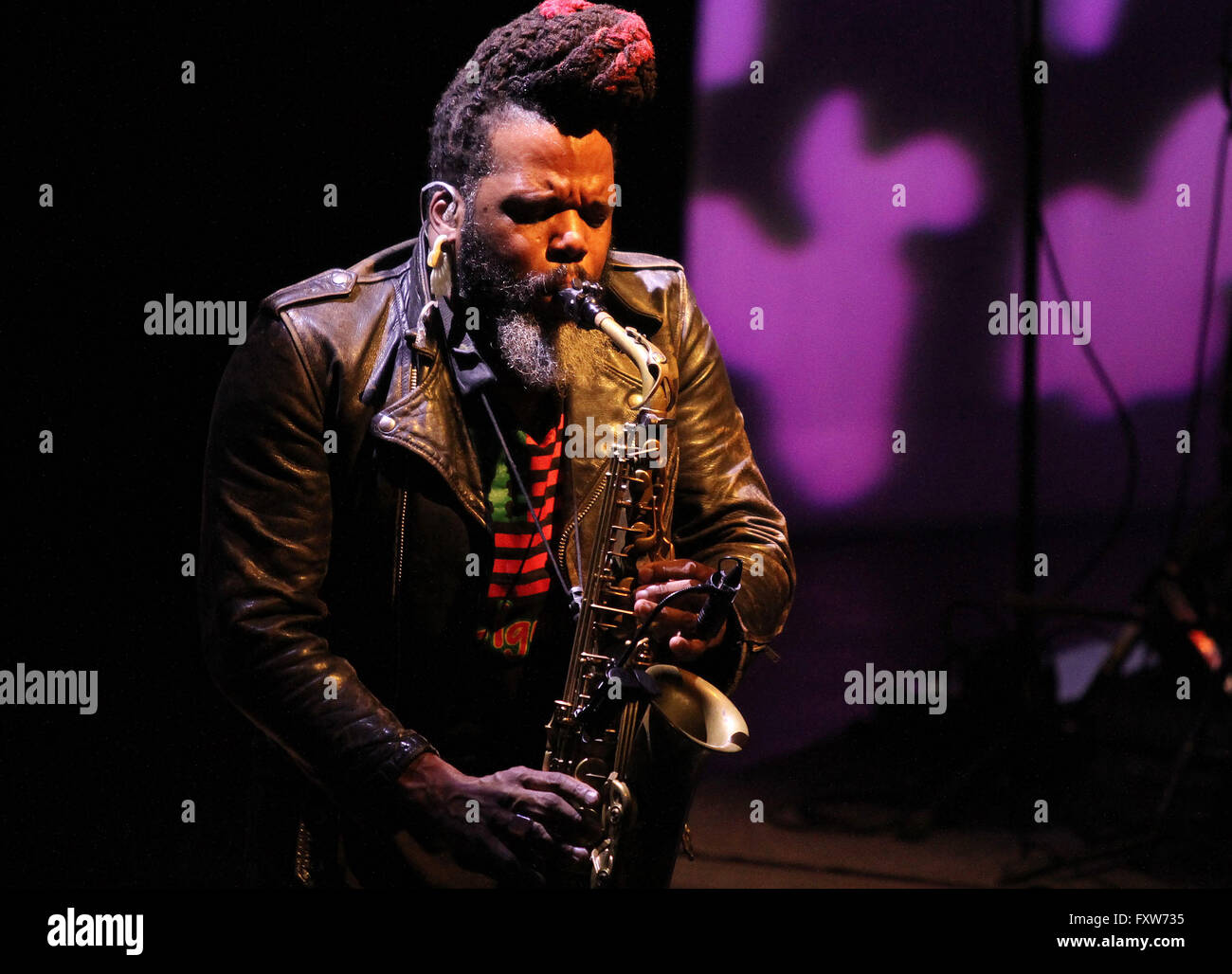 Casey benjamin hi-res stock photography and images - Alamy