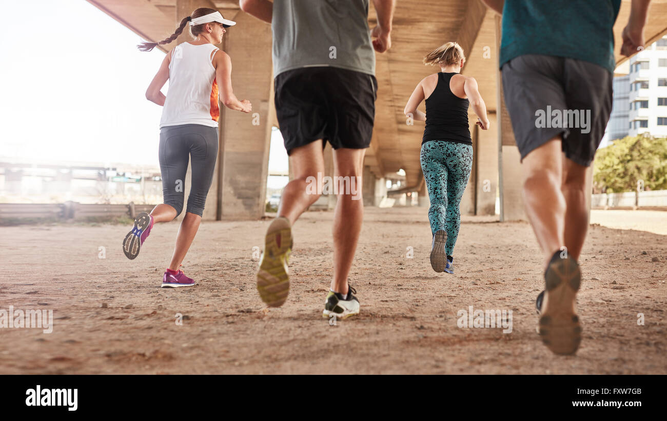 City low angle hi-res stock photography and images - Alamy