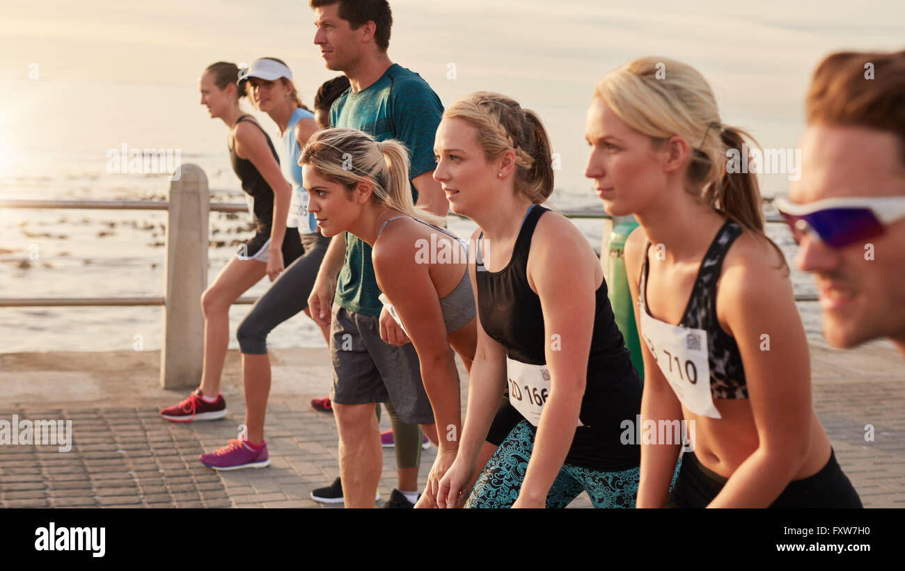 Running start position hi-res stock photography and images - Alamy