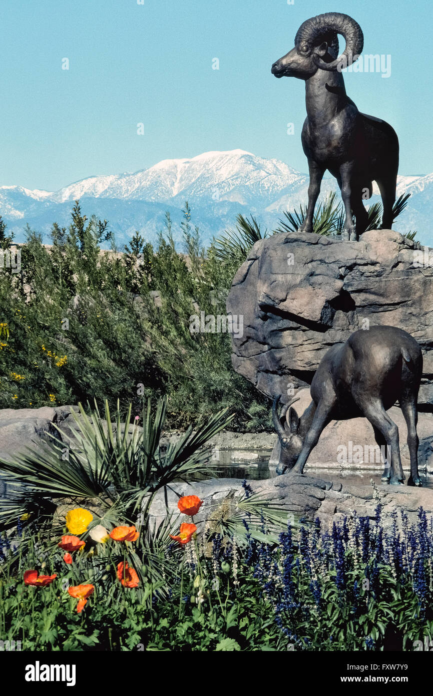 Big horn sheep sculpture hi-res stock photography and images - Alamy