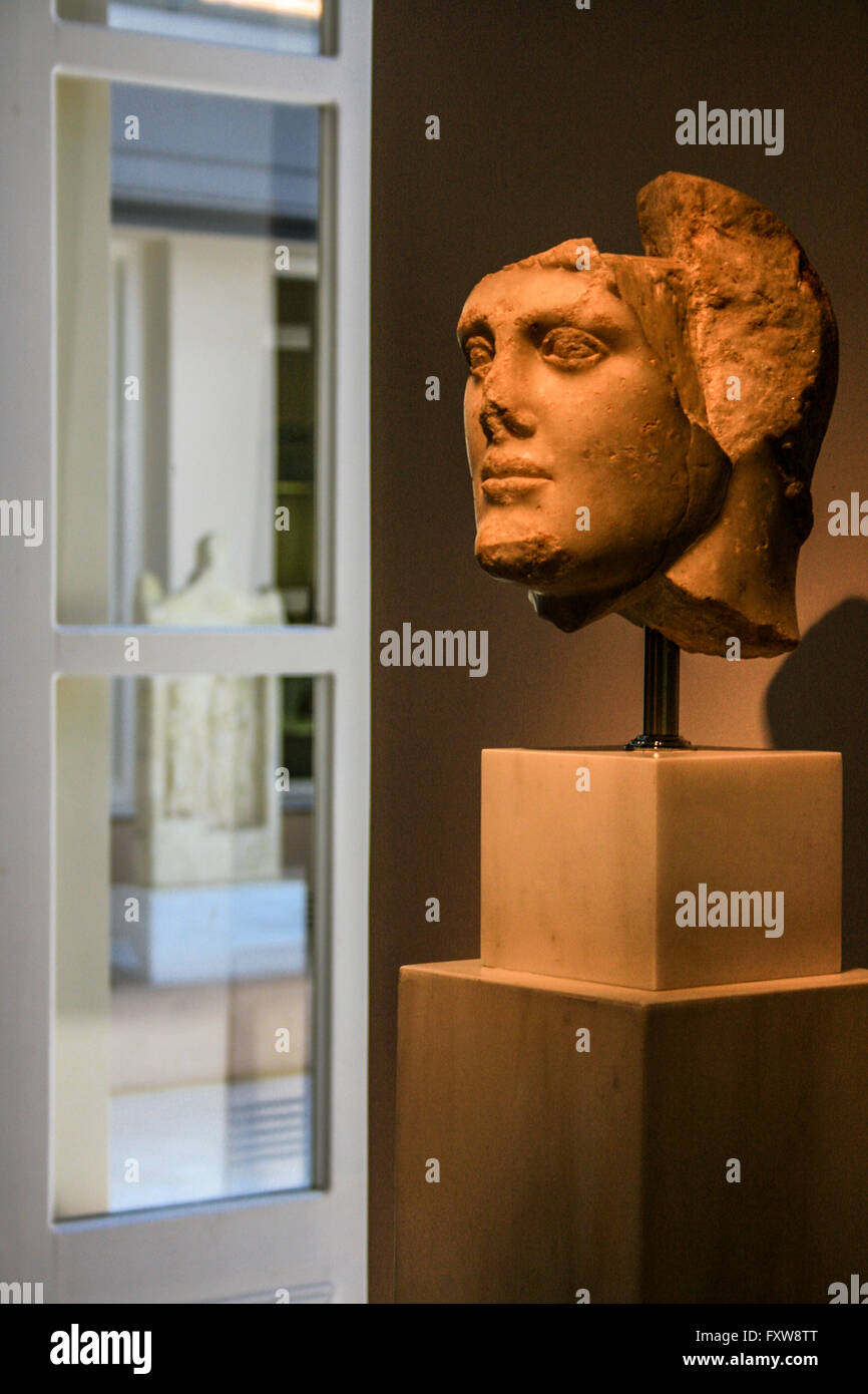 Ancient bust in the Museum Stock Photo - Alamy